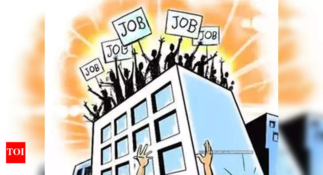 Formal sector employment jumps by 4 lakh in January-March quarter ...