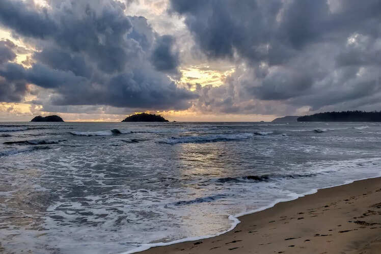 Beaches in India where you can go swimming | Times of India Travel