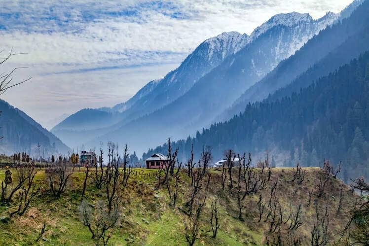 Mountain getaways in India that get prettier in winters | Times of ...