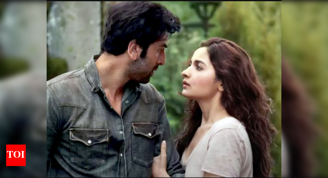 Mahesh Bhatt says Alia Bhatt and Ranbir Kapoor’s Brahmastra is ‘quantum leap’; compares Ayan ...