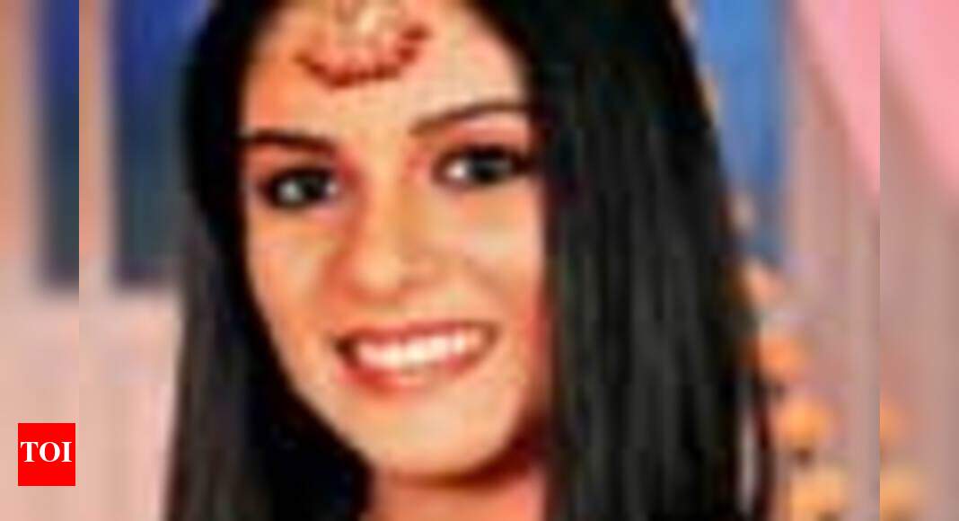 Pooja Gor finds a new friend! - Times of India