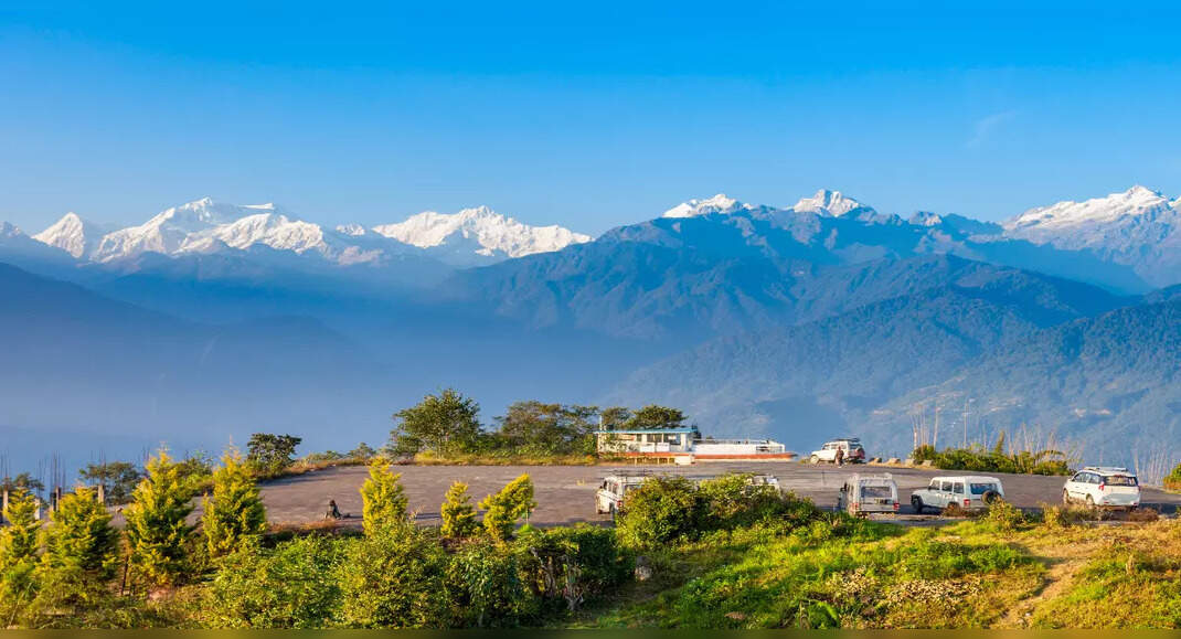 What makes Pelling the best tourist town in Sikkim? | TimesTravel