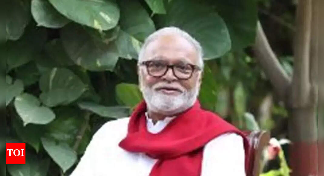 Bhujbal: Mumbai: FIR against Chhagan Bhujbal for 'threat' to activist ...