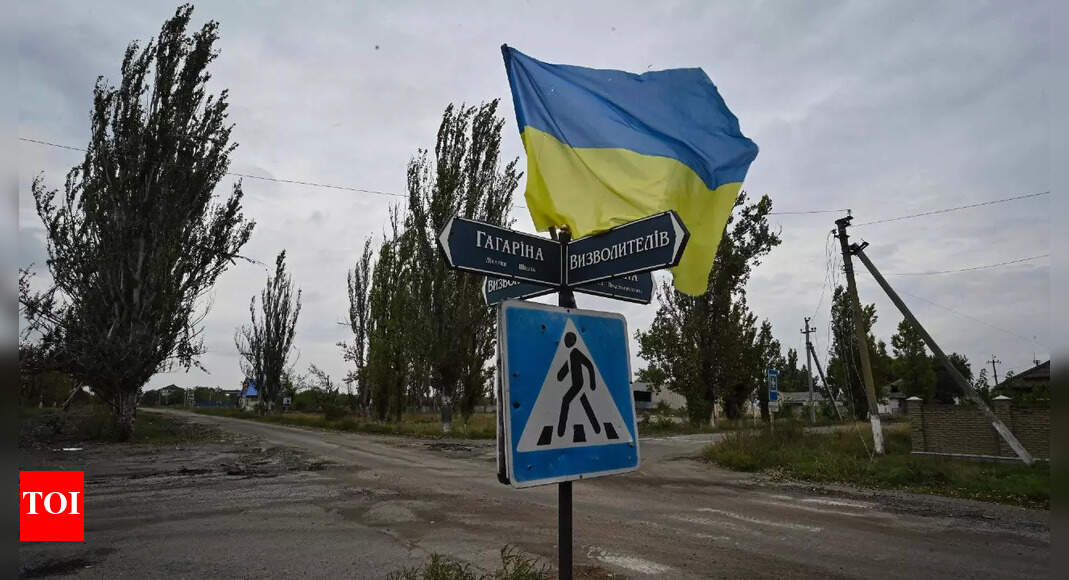Ukrainian troops continue offensive, claim new gains - Times of India