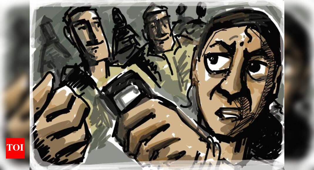 Cops nab thief using mom’s SIM card, recover 35 stolen mobiles phones ...
