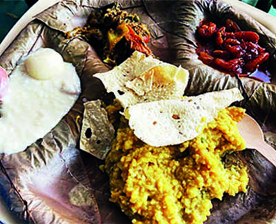 Durga Puja Khichdi Bhog Served Piping Hot A Big Draw At Pandals | Pune ...