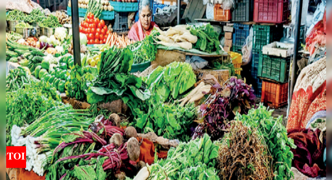 Pune District: Vegetable prices soar by 20-25% as showers damage crops in Pune district | Pune ...