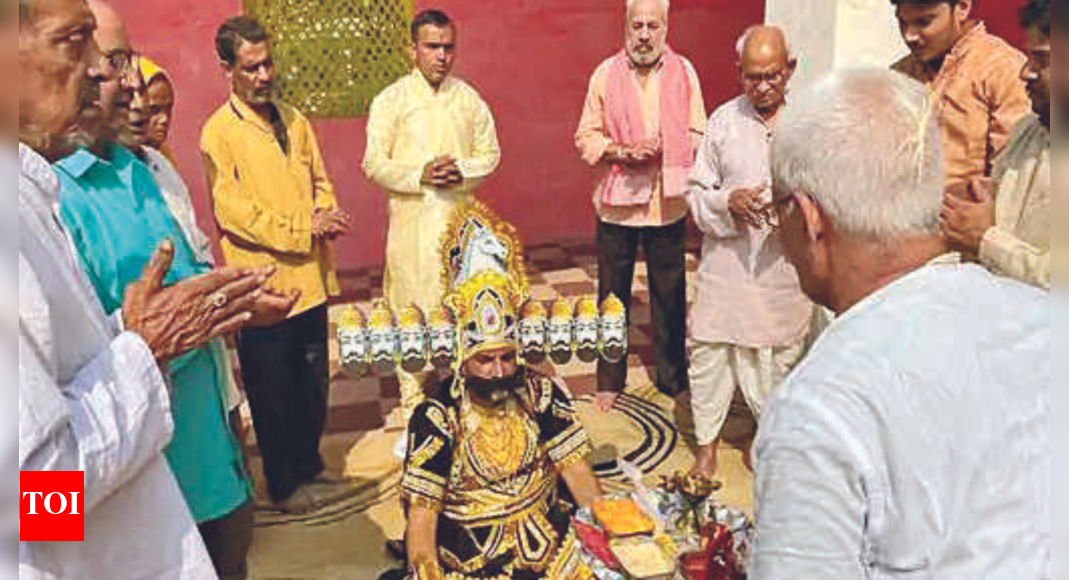 Ravana: Why 'Ravana' in UP doesn't mark Dussehra | Agra News - Times of ...