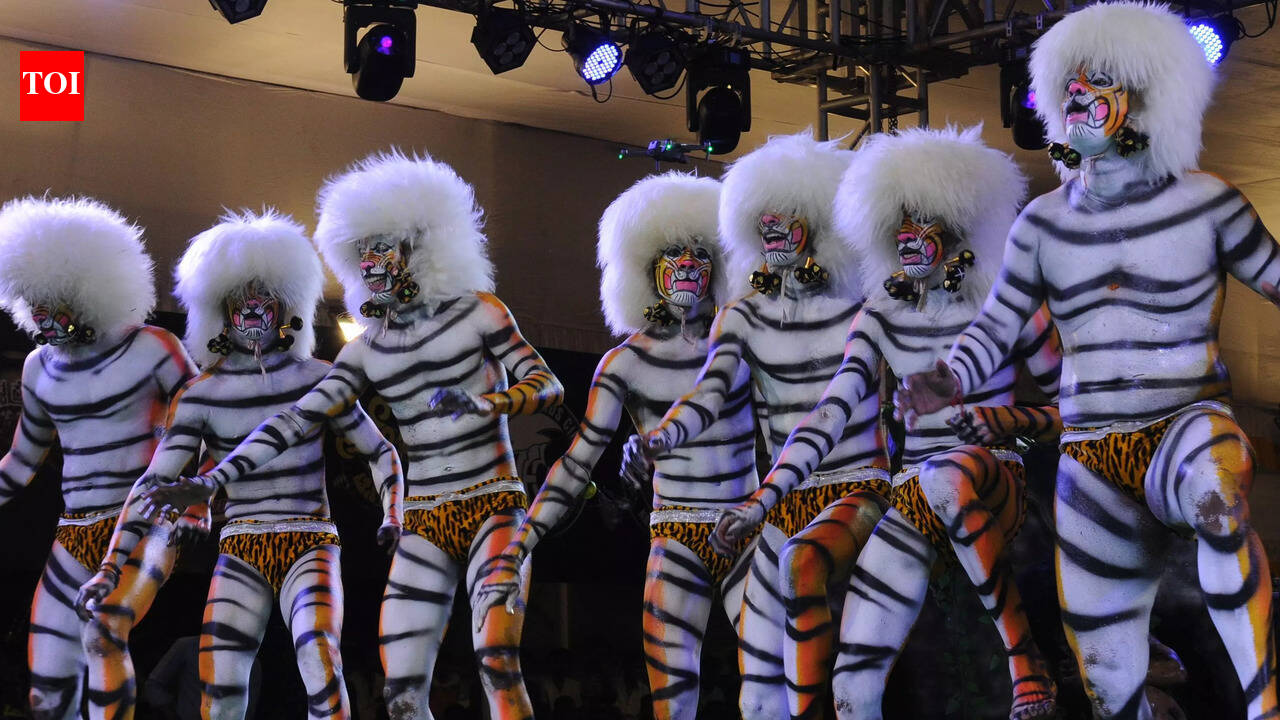 Tiger dancers enthrall Mangalureans