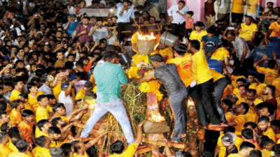 Rupal: Gujarat: Devotees' gold helps gild Rupal temple dome | Ahmedabad ...