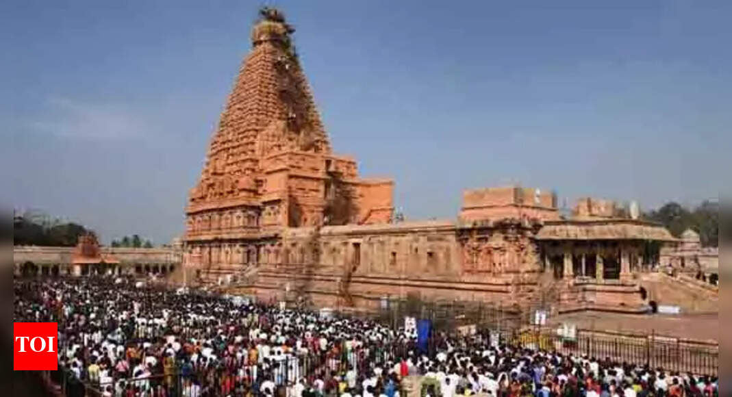 Cholas: Cholas mainstreamed Hindu temples, built the tallest one ...