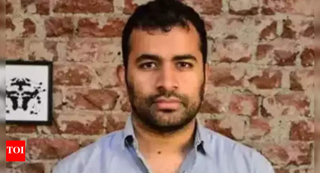 Delhi Excise Policy case: Court extends Vijay Nair's judicial custody till October 20 | Delhi ...