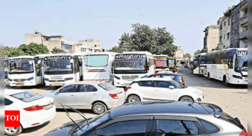 After Change Of Govt, Bus Mafia Again Starts Operating From Illegal Bus ...