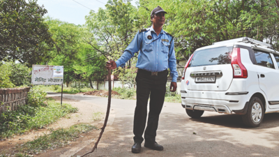 3 Days On, Guards With Only A Stick Live In Fear | Bhopal News - Times ...
