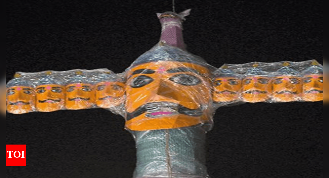 Ravan: Tradition Triumphs: Ravan Effigy Burnt At Rain-hit Aishbagh ...