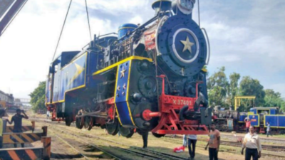 Coimbatore: New oil-fired steam locomotive reaches Mettupalayam ...
