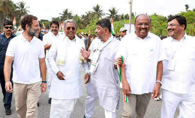 If DK Shivakumar and Siddaramaiah work together, Congress will win hands down next year: Rahul ...