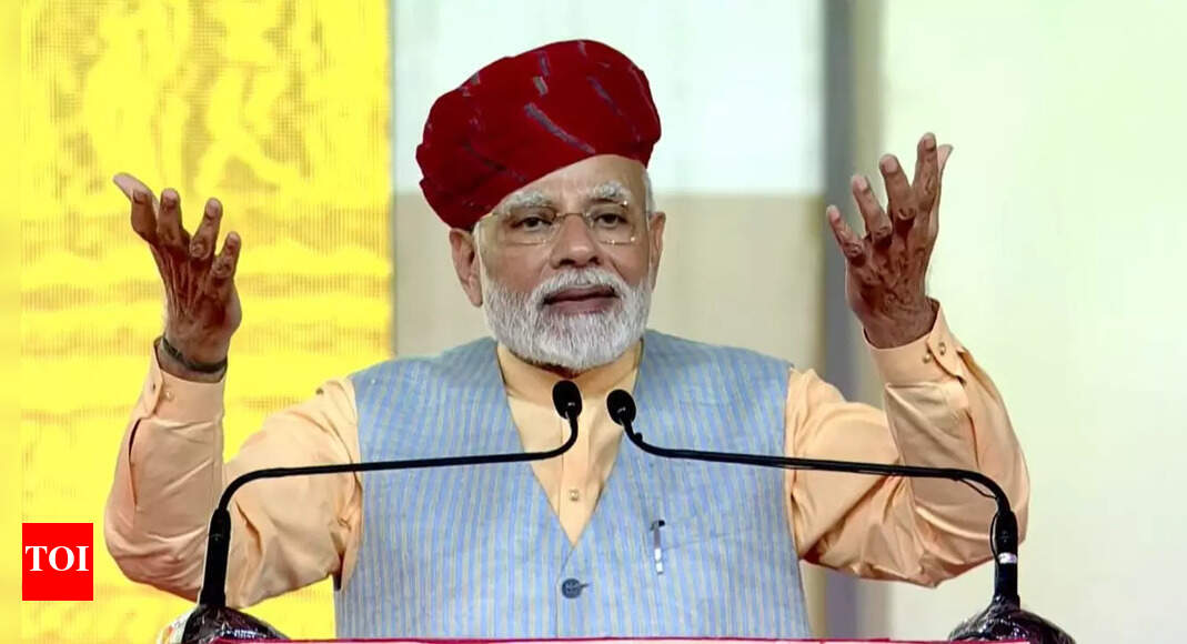 PM Modi declares Modhera in Gujarat as India's first 24x7 solar-powered ...