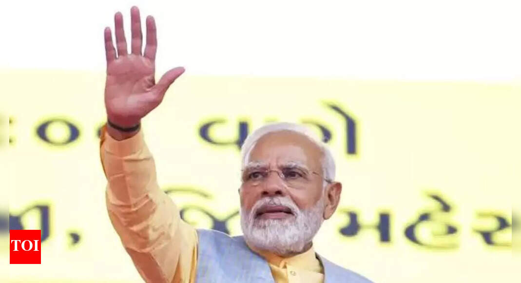 PM Modi: Gujaratis blessed me for 2 decades, caste didn’t matter: PM ...