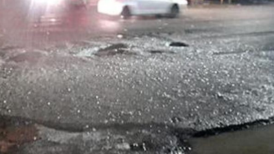 487km of roads full of potholes in Meerut district: PWD survey | Meerut ...