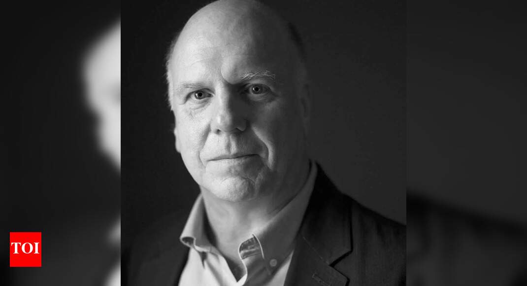 Peter Robinson, author of the Inspector Banks novels, dies - Times of India