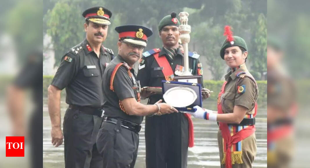 Pune girl wins National Gold Medal at Officers Training Academy | Pune ...