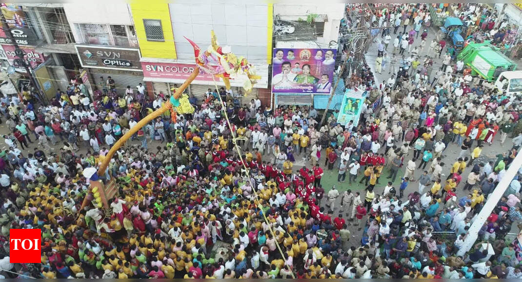 Andhra Pradesh: Vizianagaram dazzles in colours of folk festival ...