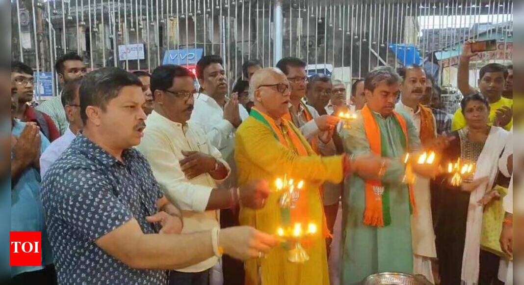 Kamat leads Mahakal aarti in Margao | Goa News - Times of India