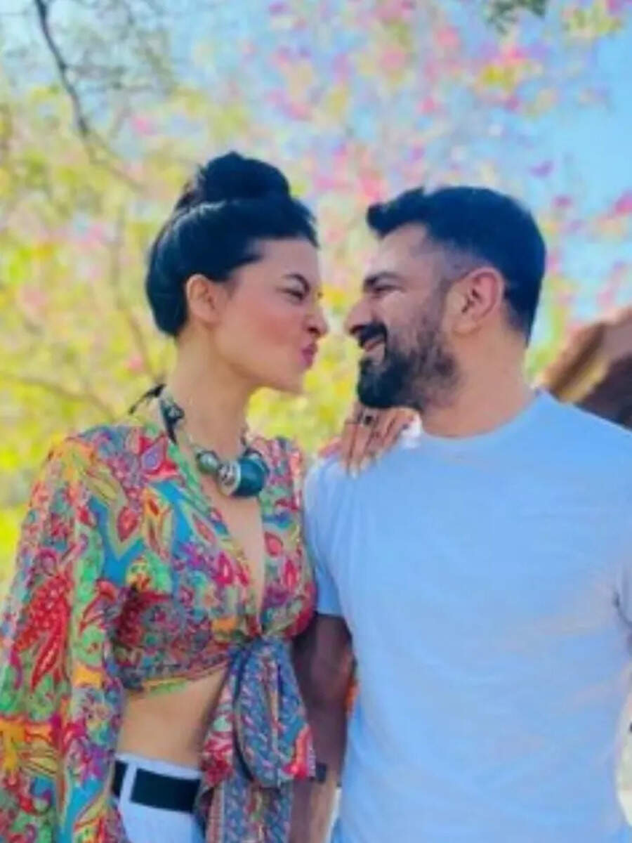 Love story of Eijaz Khan & Pavitran Punia | Times of India