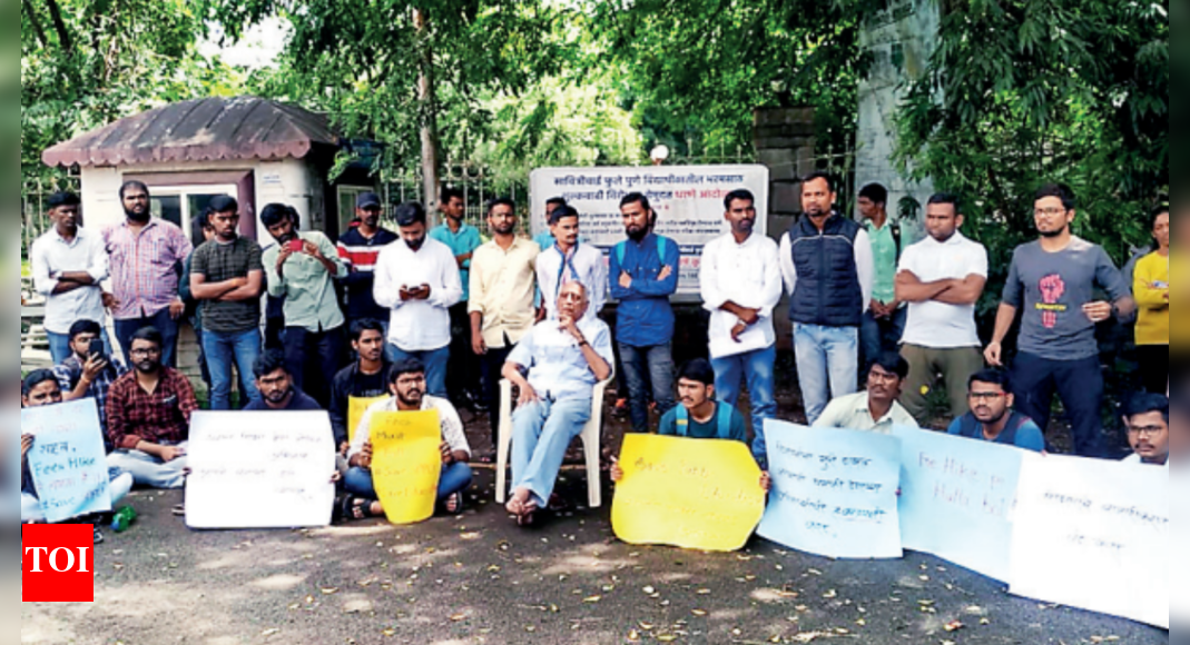 Sppu: Students On Indefinite Strike After Sppu Hikes Fees By 30% | Pune ...