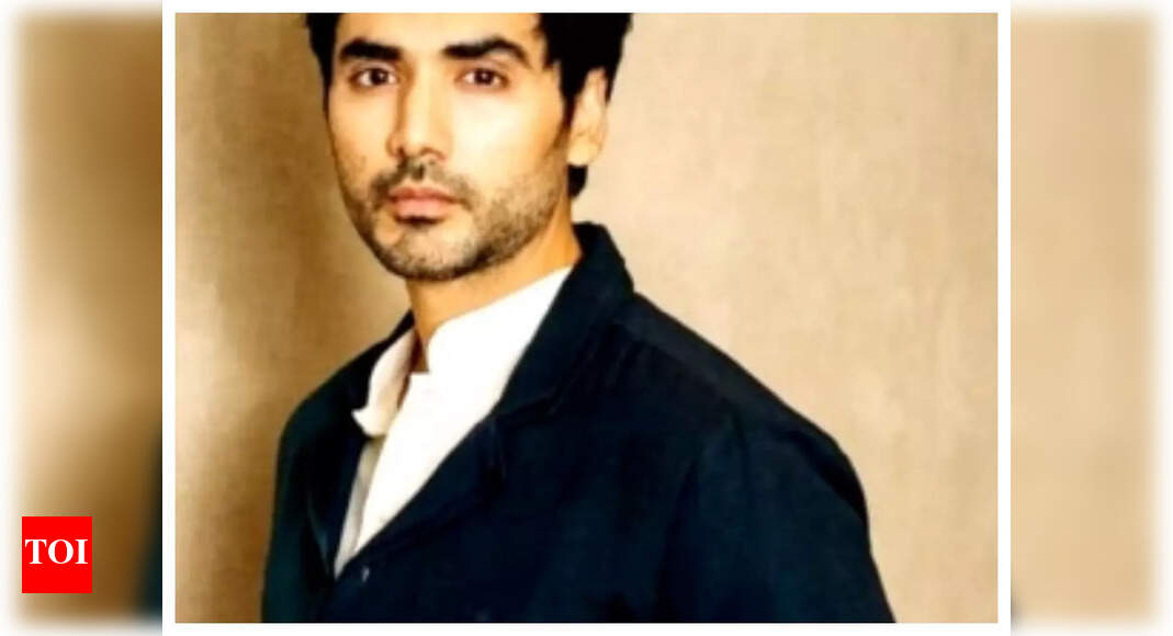 Ishwak Singh likes to challenge himself with diverse set of characters - The Times of India