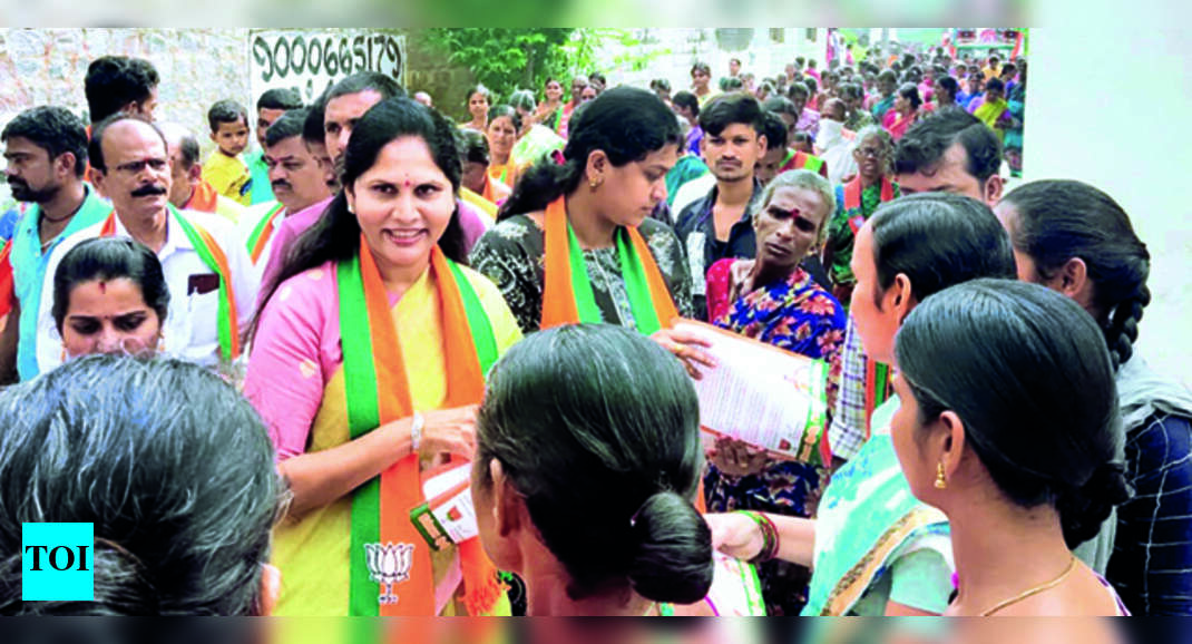 Spouses Spice Up Canvassing, Raj Gopal’s Wife At Forefront | Hyderabad ...