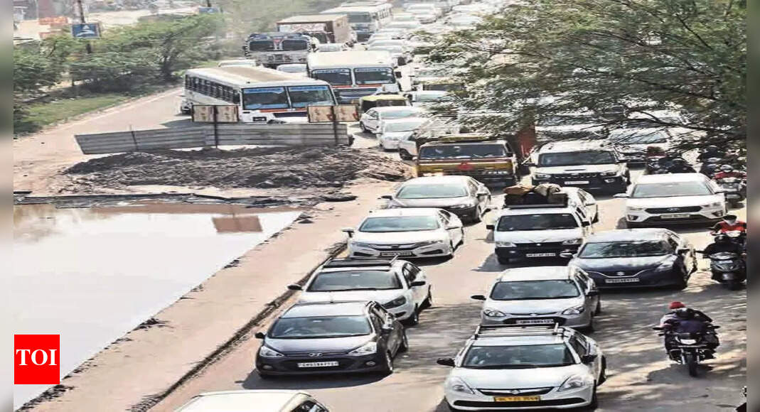 Traffic Mess Worsens At City Entry Points | Chandigarh News - Times of ...