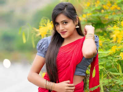 Aniyathipraavu's Sreelakshmi aka Deepika Aradhya: Language is never a ...