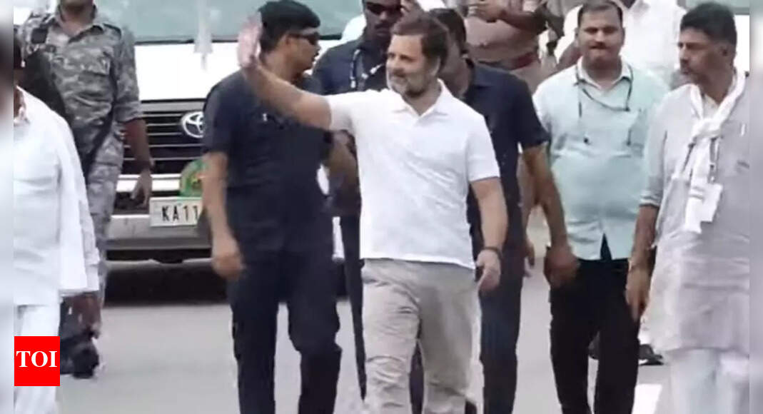 Congress' Bharat Jodo Yatra-led by Rahul Gandhi to reach milestone of 1,000 km on Saturday ...