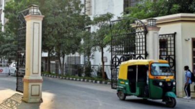 Ensure colony gates remain open during day, Gurugram police told ...