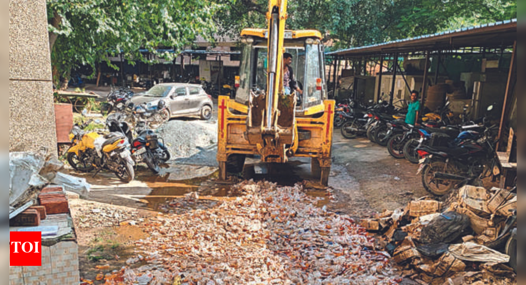 Delhi excise department destroys 5,500 liquor bottles | Delhi News ...