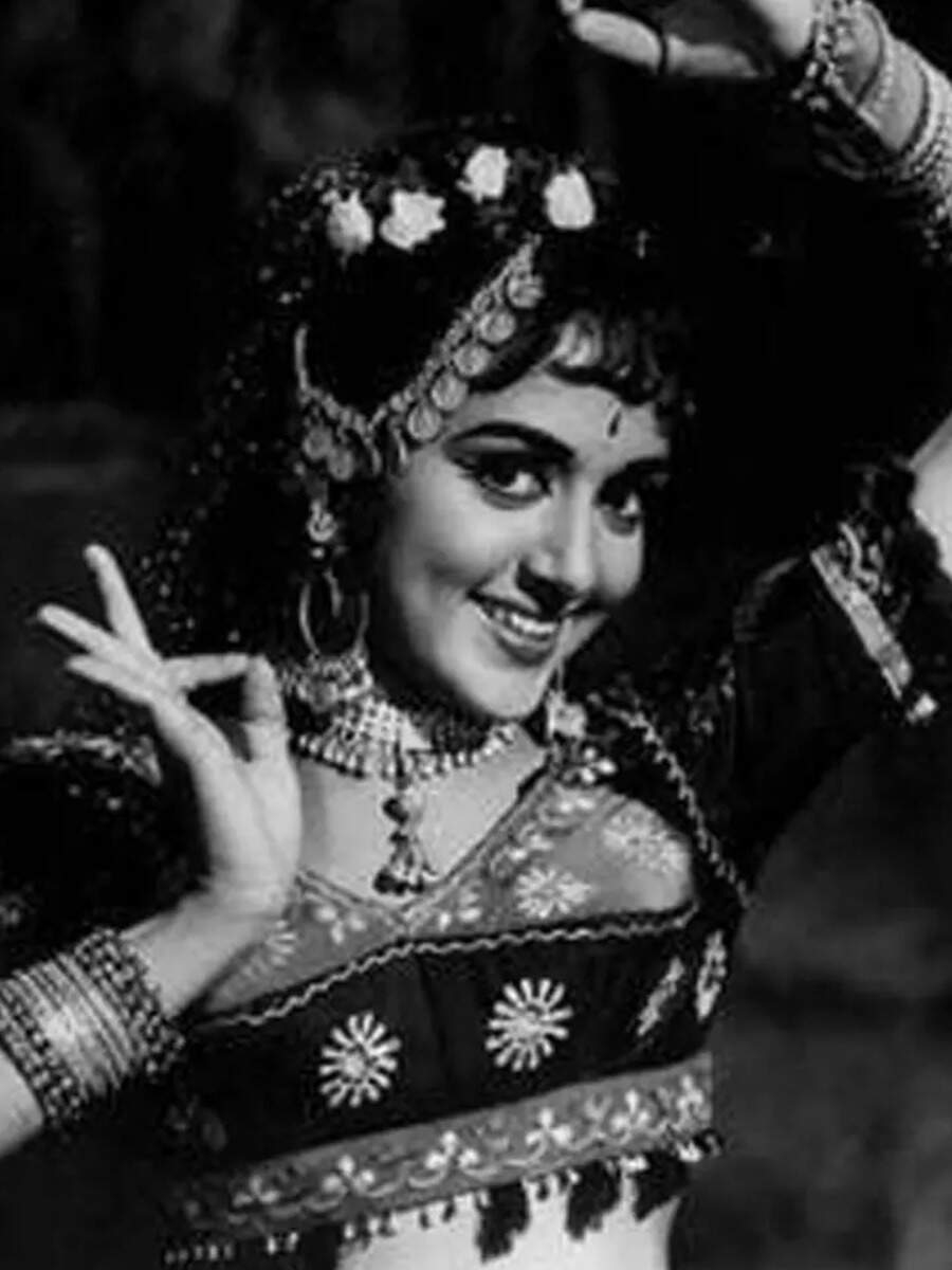 Hema Malini birthday: 10 ethereal looks of the Dream Girl | Times of India