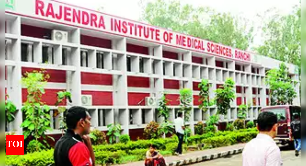 Ranchi: 2 prisoners escape from Rims ward | Ranchi News - Times of India