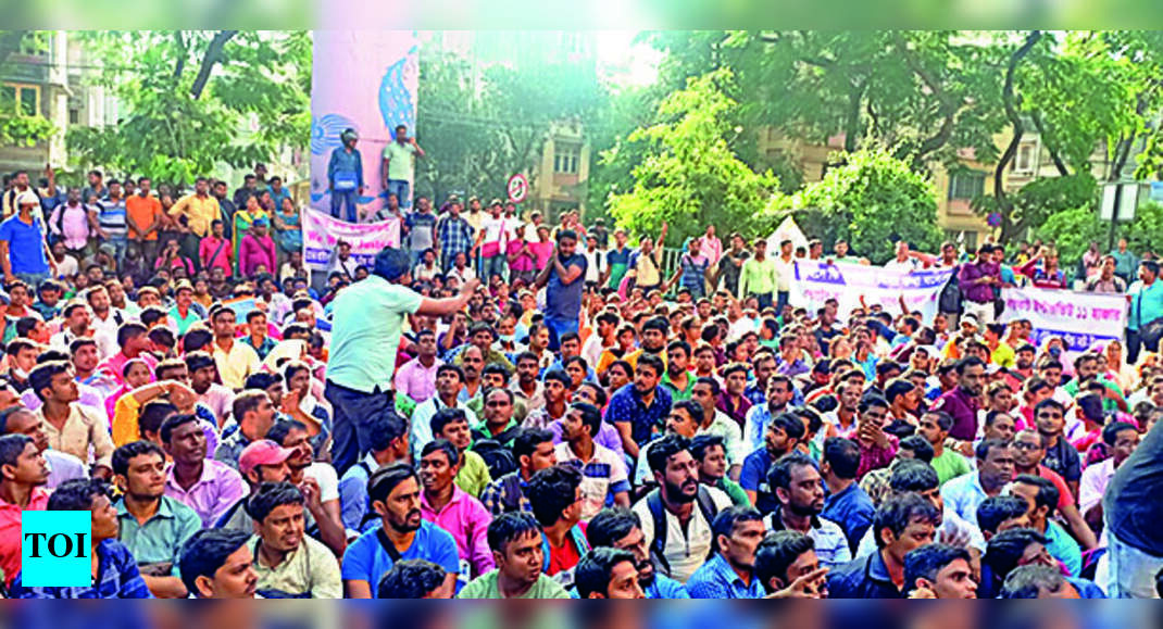Salt Lake: Tet Protest Hits Salt Lake, Sec V Commute | Kolkata News ...