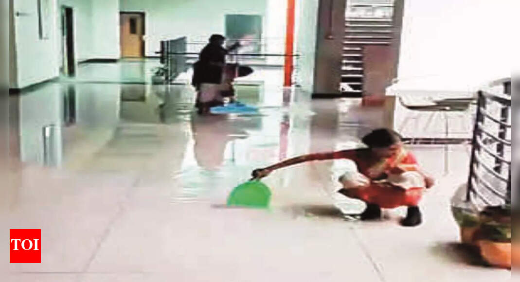 Akurdi: Dypu Students Wade Through Water On Campus To Write Exams ...