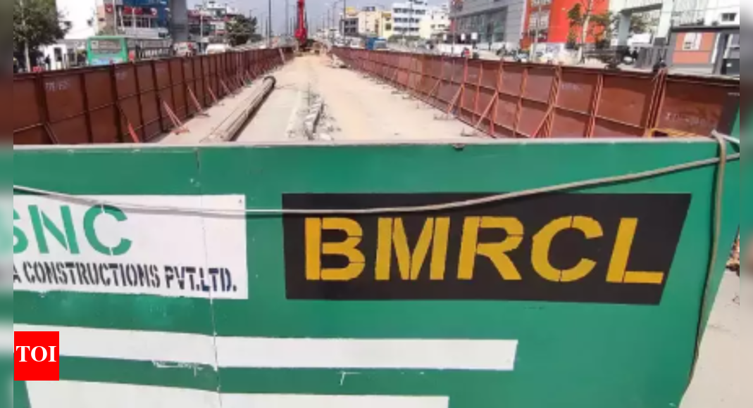 Bengaluru: Metro barricades on ORR to be removed by September 2023 ...