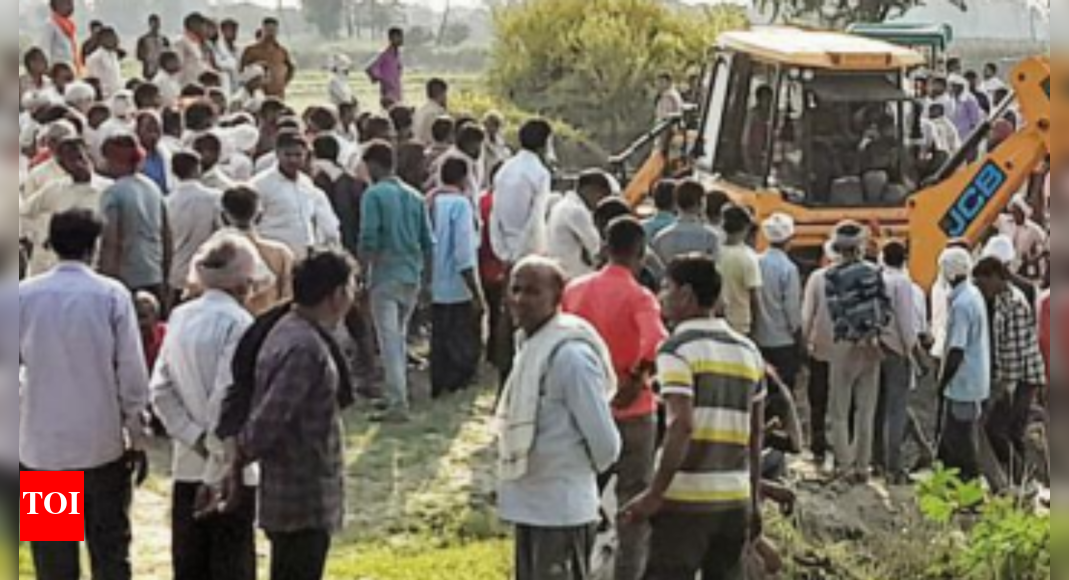 Uttar Pradesh: Three kids buried alive after soil mound collapse in Etah | Agra News - Times of ...