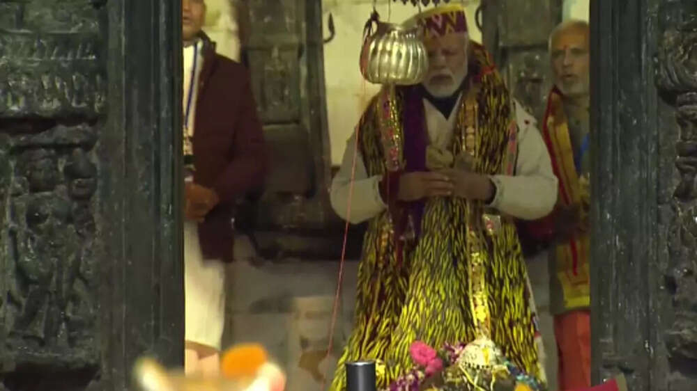PM Modi visits Kedarnath, Badrinath, lays foundation stone of projects ...