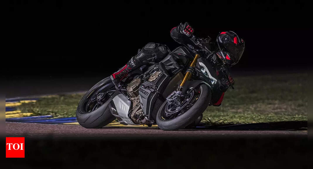 2023 Ducati Streetfighter V4 range unveiled: 205 hp and a load of ...