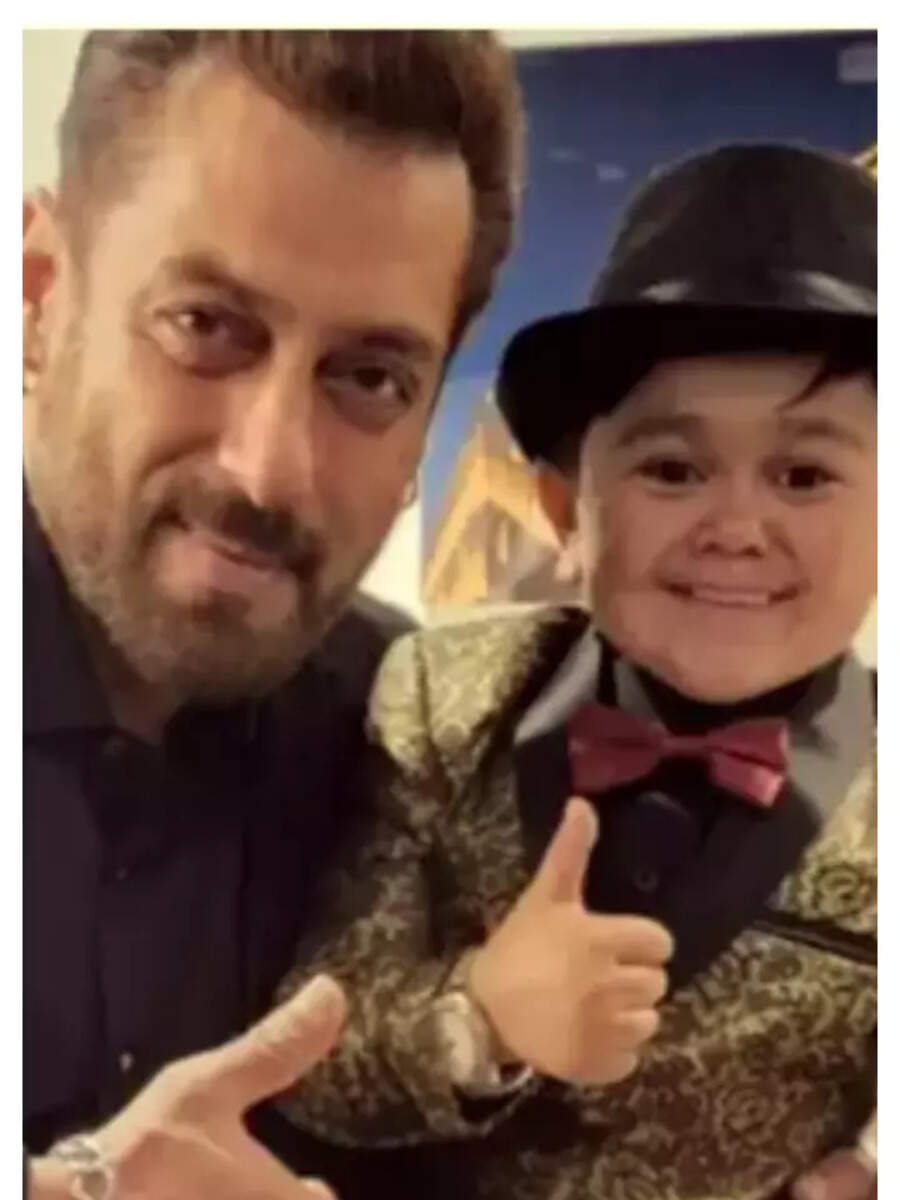 Bigg Boss contestant Abdu Rozik's cute food moments | Times of India