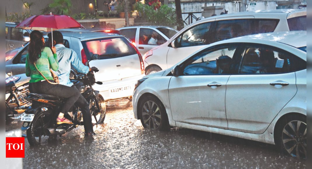Kolhapur: Heavy Rain In Kolhapur City Dampens Festive Spirit | Kolhapur ...