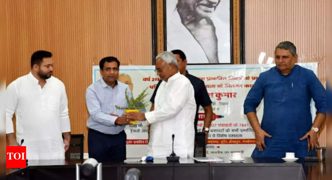 Bihar CM Nitish Kumar launches online transfer of special financial ...