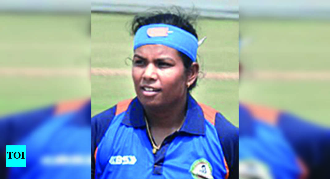 Komal: 4-for Komal Shines As Vid Make Kos | - Times of India