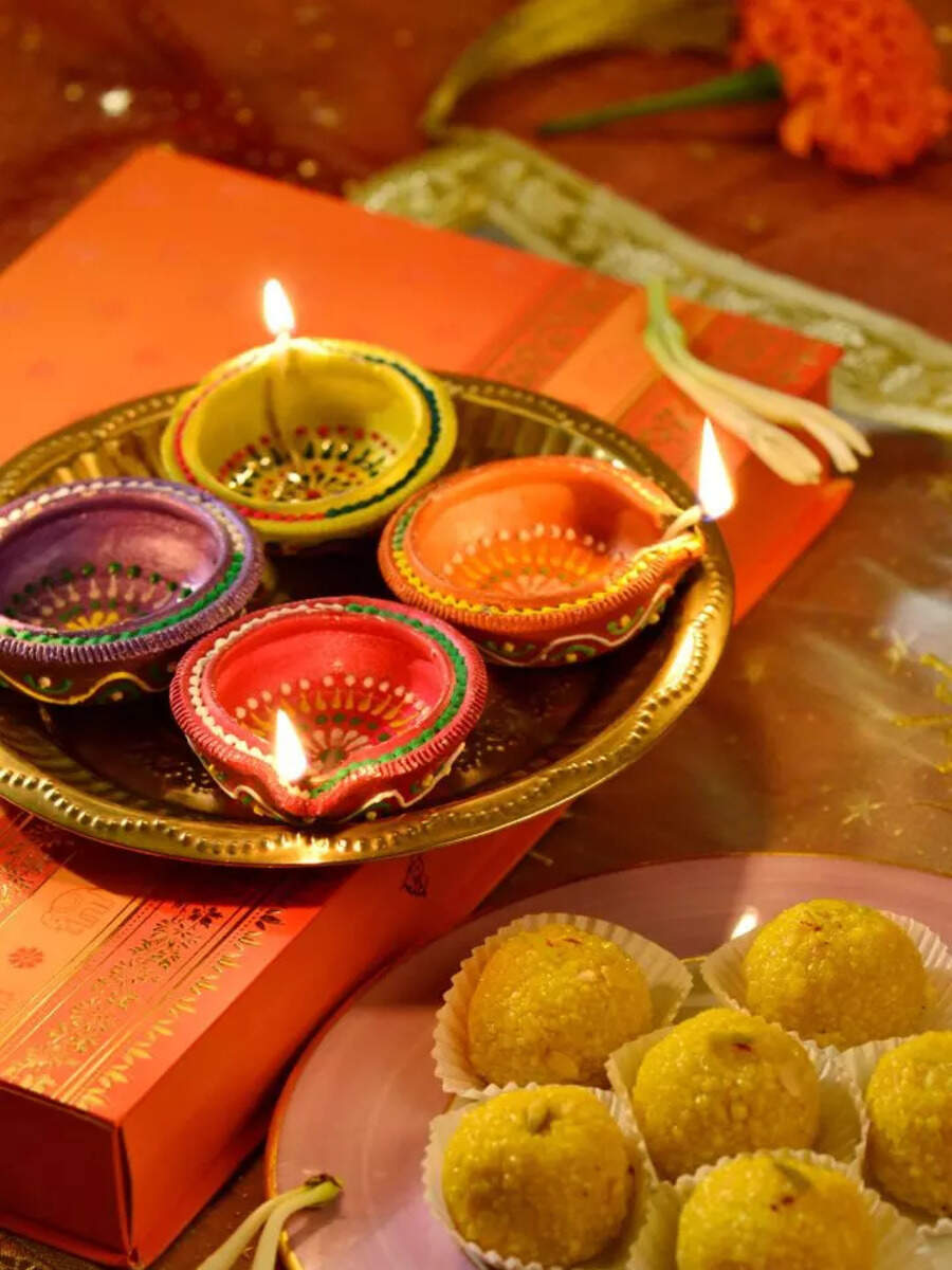 This Diwali, watch your weight with THESE simple eating habits | Times ...